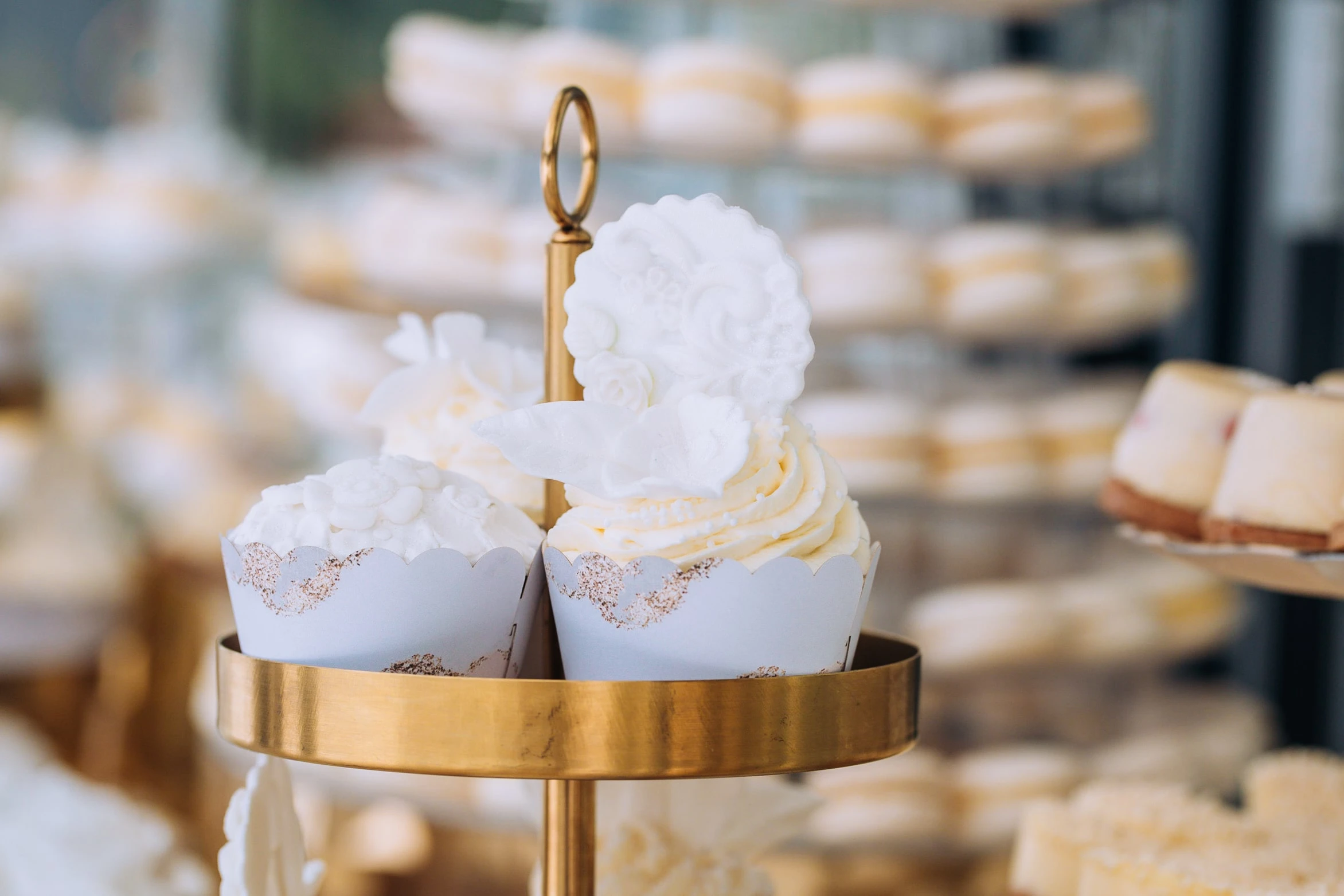 CANDY BAR DESIGN WHITE