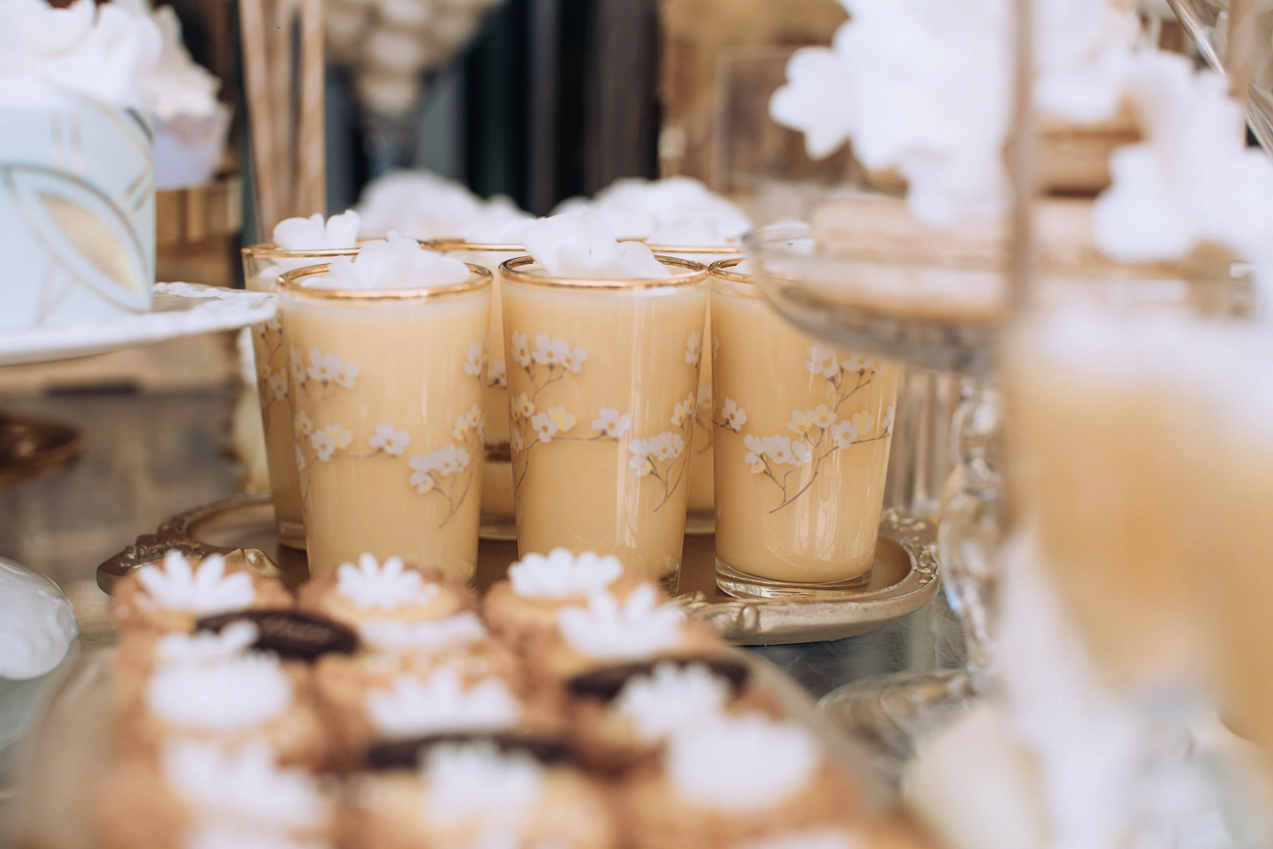 CANDY BAR DESIGN WHITE